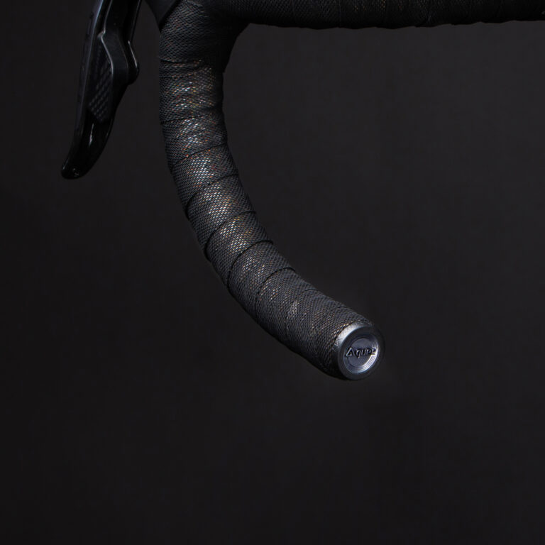 Premium End-Plug Metallic • GUEE